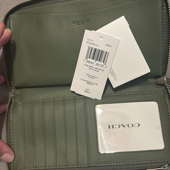 Coach | Bags | Coach Hand Back Should Bag Option With Matching Wallet ...